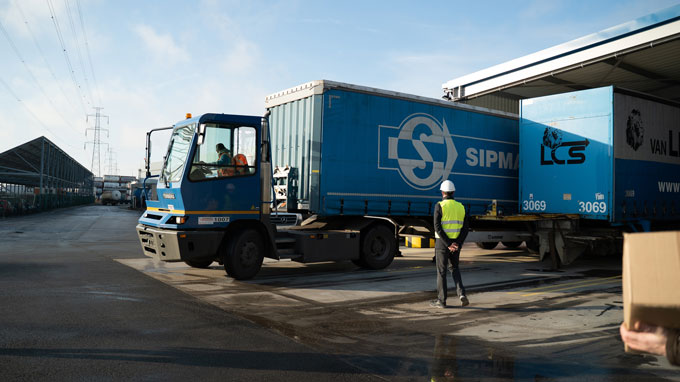 Autonomous Parking Assistance for Trucks - Turck Banner (Pty) Ltd